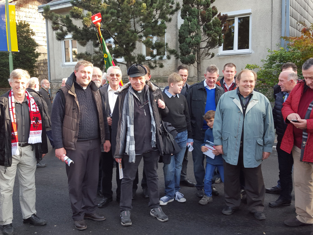 Pfarre Altsimmering: Männerwallfahrt nach Klosterneuburg